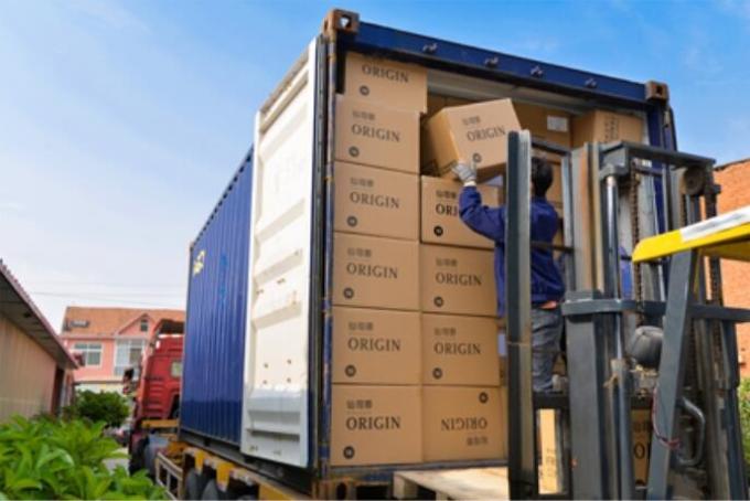 Bespoke Crayon Packaging Cardboard Toy Box Cute Appearance With Hanger