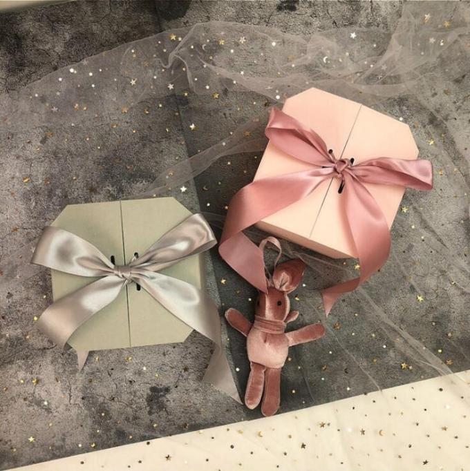 Recyclable Delicate Perfume Gift Paper Packaging Boxes With Portable ...